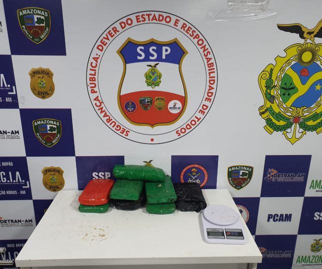 Notícias Traficantes São Presos Por Policiais Da Base Arpão Com